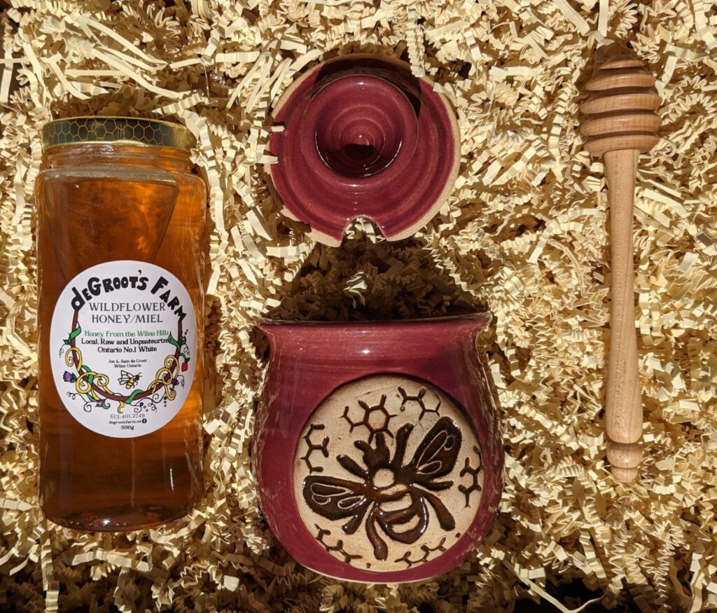 Sweet Bee Gift Set: Red - deGroots Farm and Apiaries
